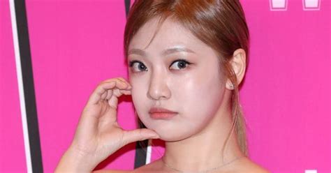 [포토] 에스파 닝닝 힐끔