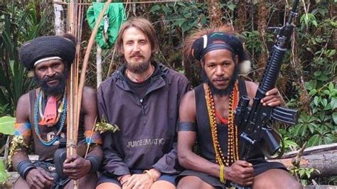 Potret Terbaru Kapten Philip Mark Pilot Pesawat Susi Air Disandera Kkb Gondrong Dan Jenggot