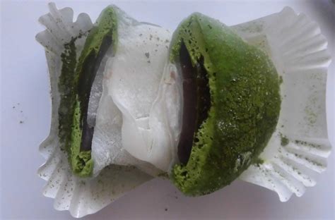 ローソン Uchi Café × 森半 お抹茶つつみ コンビニ・スーパー・外食日記