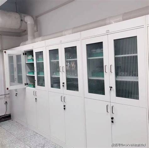 标准物理实验室顺利完工，老师们现场开起研讨会 搜狐大视野 搜狐新闻