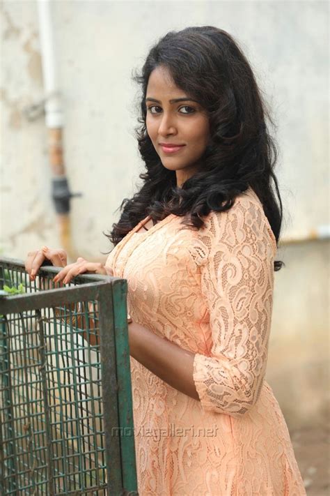 Pin By Rajesh On Subiksha Actress Photos Actresses Tamil Actress Photos