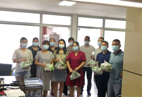 炎炎夏日送清凉 丝丝关爱入心田—市住房公积金管理中心开展“夏季送清凉活动 单位动态 达州市住房公积金管理中心