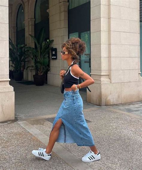 Три джинсових аутфіти які мають бути в гардеробі цього сезону Читайте на Ukr Net