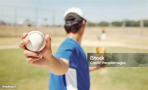 야구 투수 훈련 및 야구 선수 야외 운동 운동 선수 남자 피트니스 동기 부여 프로 스포츠 건강 및 웰빙 운동 공으로 운동 또는
