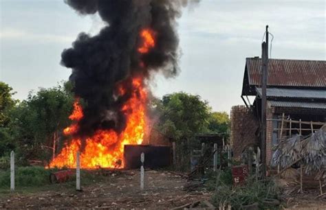 ဘုတလင် စစ်ကော်မရှပ်တပ်ဖွဲ့က အမျိုးသမီး ၂ ဦးကို သတ်ပြီး ရွာများကို မီးရှို့ Bur Mizzima Com