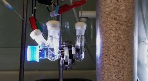 This Solar Powered Reactor Can Turn Air Into Fuel Plastic Into