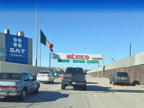 San Ysidro Border Crossing Our Life On The Border Seis Manos