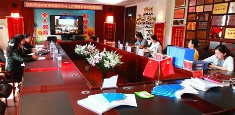 专题督查落实意识形态责任制教育局意识形态工作督查小组到我校进行督导纪实