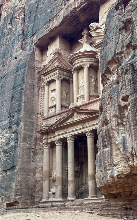Al Khazneh Alias El Tesoro De Petra Jordania Unesco Patrimonio De La Humanidad