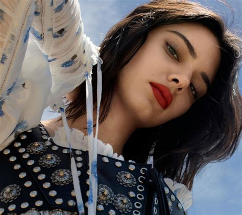 Download Wallpaper Kendall Jenner Model Portrait Section Girls In Resolution X