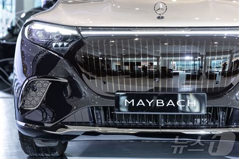 이것이 바로 메르세데스 마이바흐 Eqs 680 Suv 나이트 시리즈 뉴스1