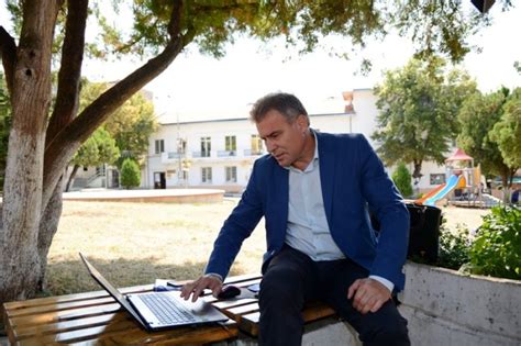 В Радомир вече могат да плащат данъци и да получават удостоверения от общината с е услуги