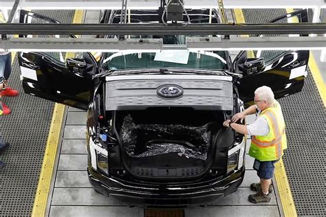 전기차 괜히 샀다 결국 손절 시작된 상황에 차주들 비상 터진 상황 오토포크