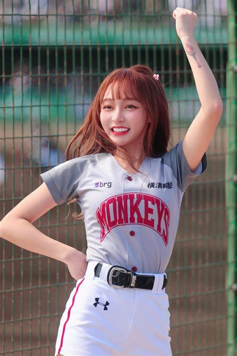 Hot Girl 18 Triệu Fans Tiết Lộ điểm Cơ Thể đắt Giá Nhất