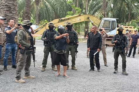 คุมตัว “มานพ ว่างงาน” ผู้ต้องหา ร่วมกับดาบตำรวจโหดทำแผน