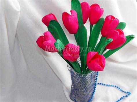 Подарок маме своими руками на 8 Марта Букет тюльпанов с конфетами Мастер класс с пошаговыми фото