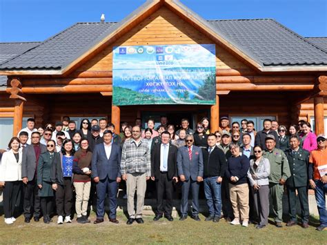 Хөвсгөлийн байгалийн цогцолборт газарт Тогтвортой аялал жуулчлалыг хөгжүүлэх ээр хэлэлцүүлэг