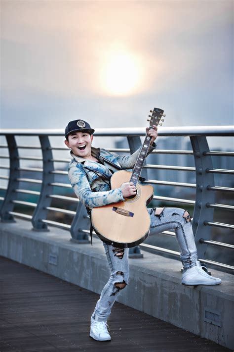 남자 뮤지션 주골든트리 엔터테인먼트