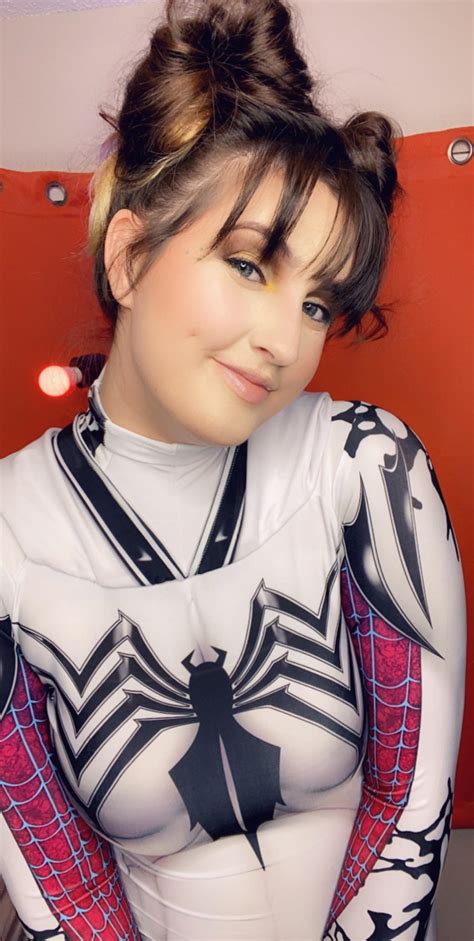 Dimples And Cosplay Scrolller