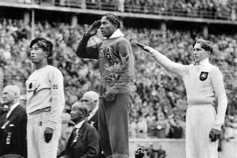 Олимпийски медал от Берлин 1936 бе продаден за почти половин милион долара Утро