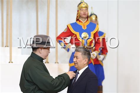 Үндэсний эрх чөлөө тусгаар тогтнолоо сэргээн мандуулсны 113 жилийн ойг тохиолдуулан Монгол