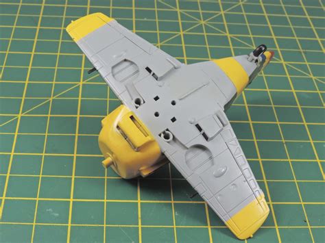 Petes Model World Egg Plane Painting