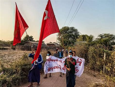 လက်ပံတောင်းတောင်ဒေသ လူထု သပိတ် စစ်ကြောင်း အကြမ်းဖက် စစ်ကောင်စီ ဖြုတ်ချရေး ချီတက် ဆန္ဒပြ Khit