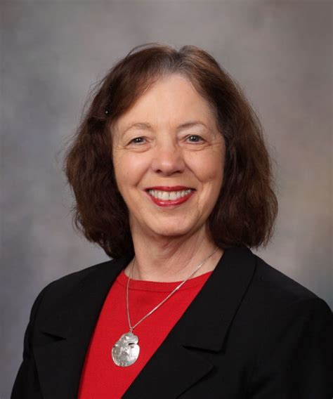 Mayo Clinic Alumni Association Judith Kaur M D Receives Humanitarian Award From Augustana