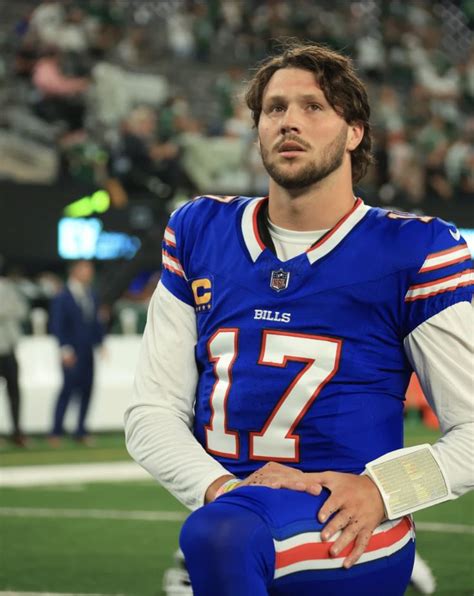 Pin Van Britt Op Josh Allen