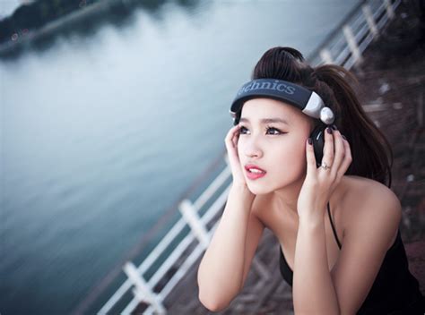 N Dj Xinh P N I Ti Ng Trong Gi I Tr Nh P S Ng Tr