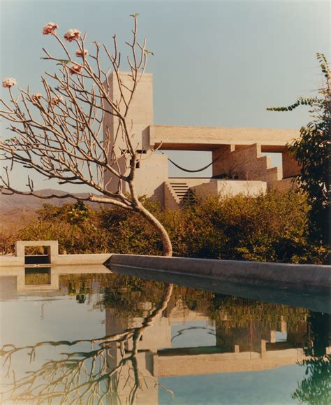 Alberto Kalach Designs Monumental Hotel Entirely Powered By Solar Energy