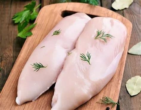 Boneless Chicken Meat Packaging Type Ice Box 5kg Per Pack At ₹ 180