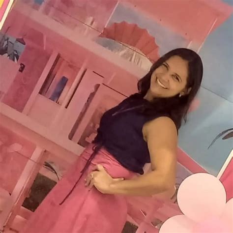 Jennicee Almeida Jennice Copiartes • Threads Say More