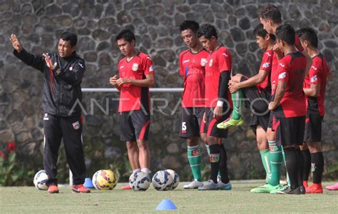 Mitra Kukar Jelang Final Antara Foto