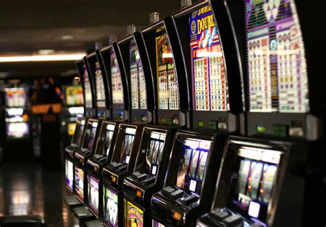100 Slot Machines Pictures
