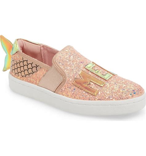 6 τέλεια παιδικά αθλητικά παπούτσια για το καλοκαίρι Cy