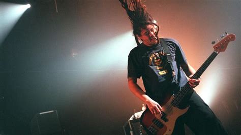 Deftones Bassist Chi Cheng Explains His Bass Playing Style Guitar World