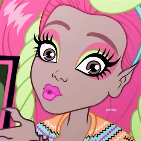 Marisol Coxi Monster High Radio Red