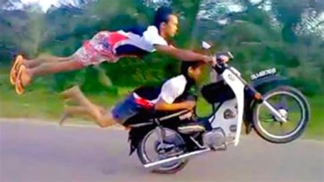 รวมคลิปตลกสุดฮา จุดจบสายแว๊นซ์ มอไซค์ยกล้อ มีฮา แน่นอน Funny Clip Ep2