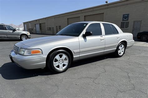 2005 Ford Crown Victoria Use Ford Crown Victoria For Sale In Saint