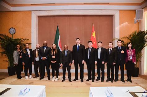 罗照辉署长会见南非公共工程和基础设施部部长齐卡拉拉 国家国际发展合作署