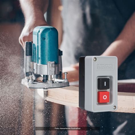 Chave Para Motor Ligadesliga Tripolartrifásica 30a Cs102 Em Promoção