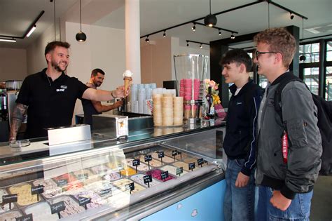 „eis Five In Geilenkirchen Eröffnet Bestellung über Einen Qr Code Im