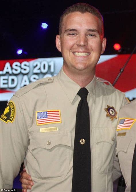 Ex Sheriff S Deputy Suspected Of Having Sex With Women At California Jail Daily Mail Online