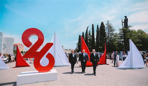 შინაგან შინაგან საქმეთა სამინისტრო ფოთში ცენტრალურ მოედანზე საქართველოს დამოუკიდებლობის