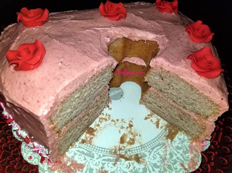 Two Frys Strawberry Cake