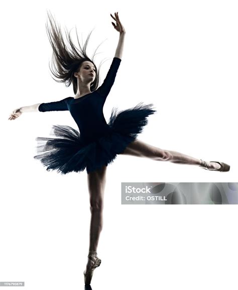 젊은 여자 발레리나 발레 댄서 댄스 고립 된 흰색 배경 실루엣 관능에 대한 스톡 사진 및 기타 이미지 관능 그림자 긴 머리 Istock