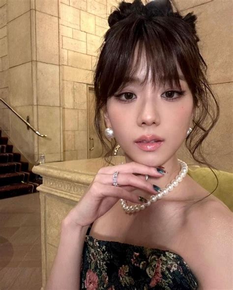 블랙핑크 지수 ‘꽃 뮤직비디오 촬영 현장 공개 “캣과 우먼” 오서린 기자 톱스타뉴스