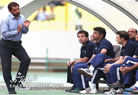 فیروز کریمی هر دروازه‌بانی که از پسرم گل می‌خورد فیکس می‌شد این دو
