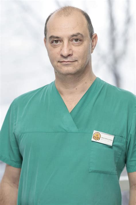 МБАЛ Св София д р Алпер Мурадов Лекар ортопед травматолог